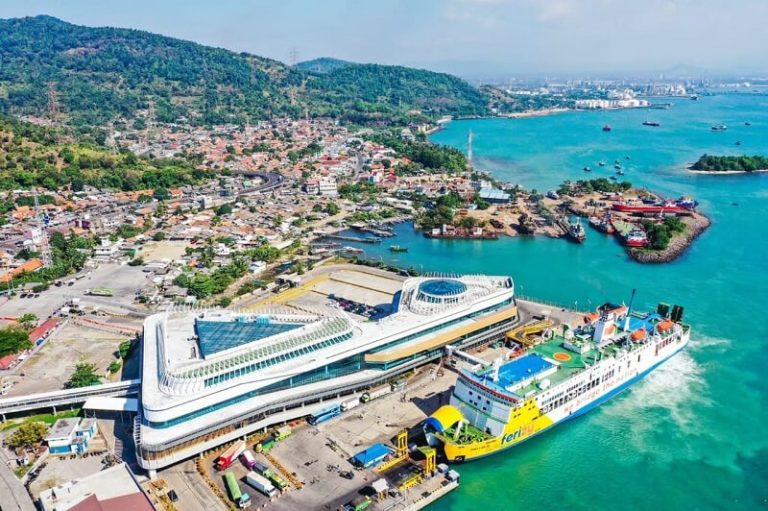 Pelabuhan Merak, Pintu Gerbang Pulau Jawa ke Sumatera