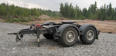 Jenis Truk Trailer yang Sering Digunakan untuk Mengirimkan Barang